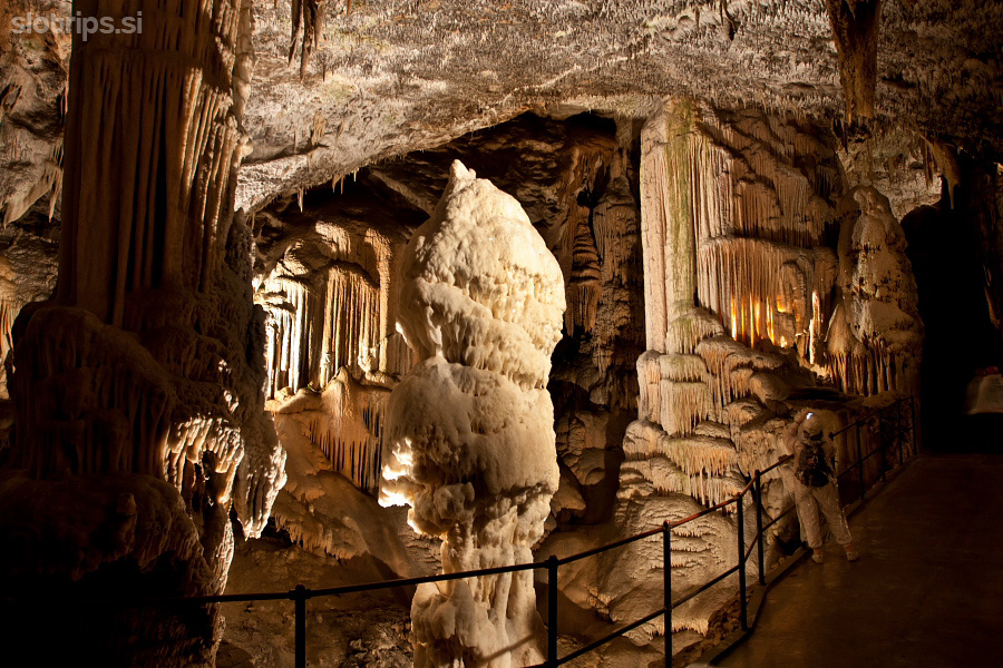 Naravne znamenitosti: Postojnska jama - Raziščite Slovenijo